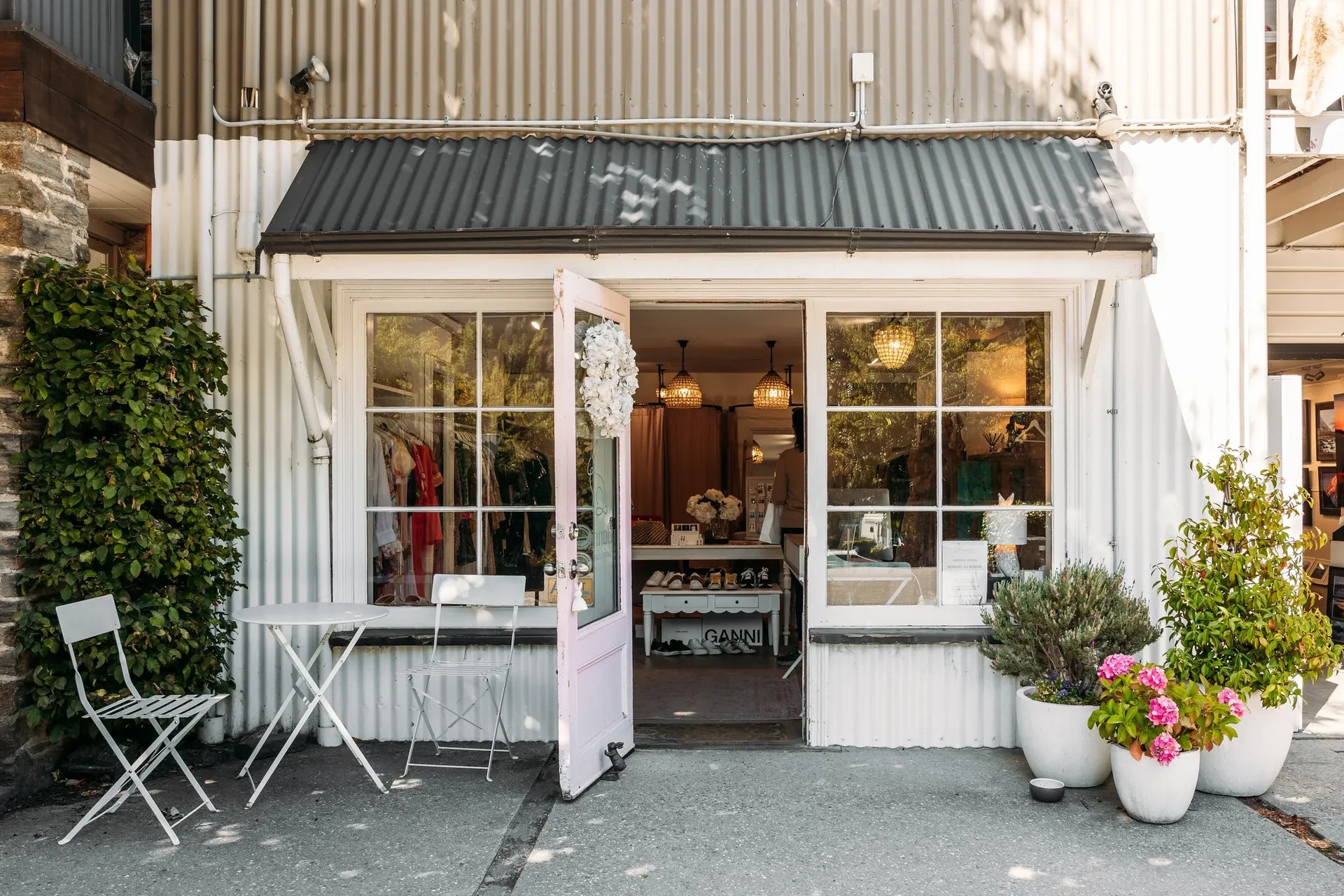 Discover the Best Op Shops in Queenstown | Skyline Blog